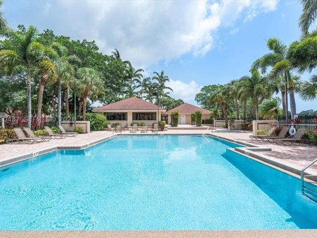 839 Blue Ridge Cir Unit 839, West Palm Beach, FL 33409