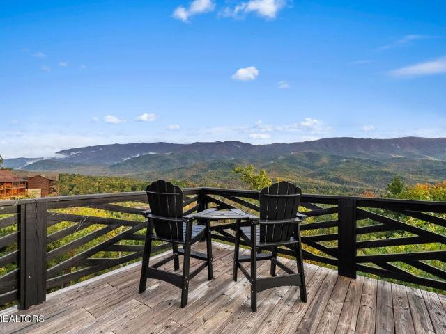 839 Deer Path Lane
