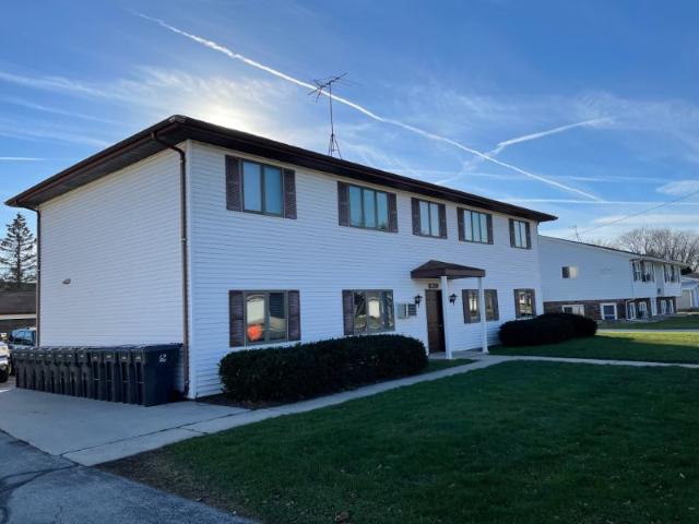 839 Illinois Ave #101 Lower
