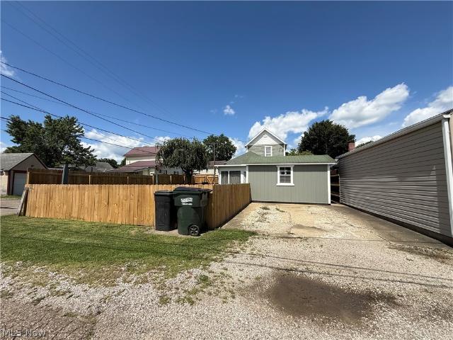 839 Locust Street