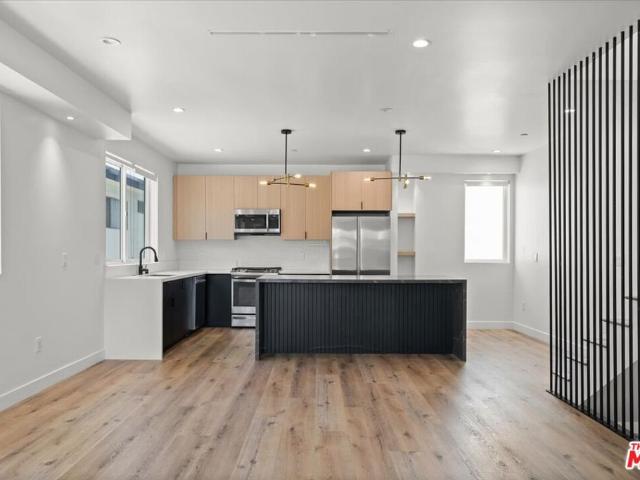 839 N Mccadden Pl BB