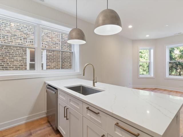 839 N Rockwell St, Unit 2F, Chicago, IL 60622 | MLS #12627 | Compass