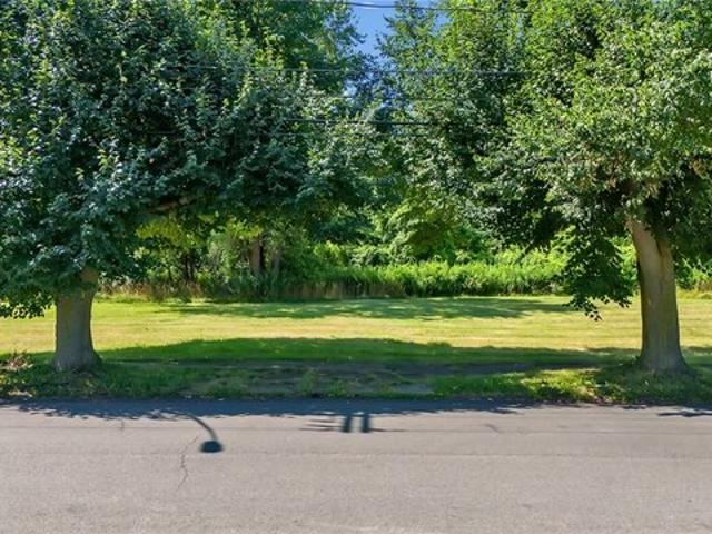 839 S Division St, Buffalo, NY 14210