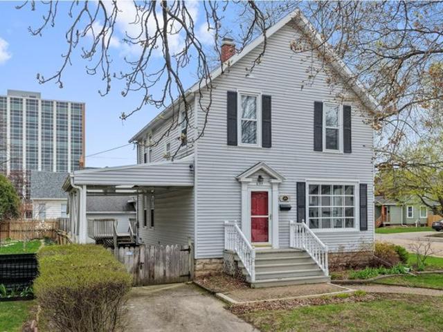 839 S Jackson St, Green Bay, WI 54301