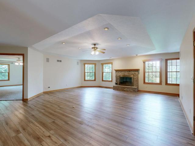 839 Summit Point