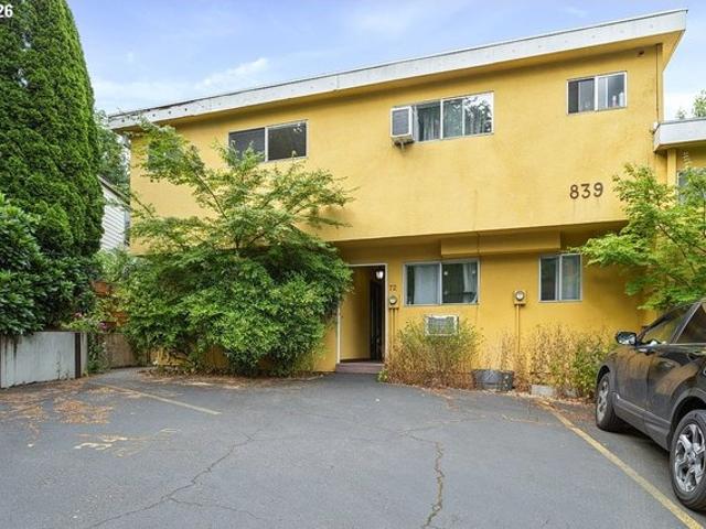 839 SW Broadway Dr Apt 71, Portland, OR 97201