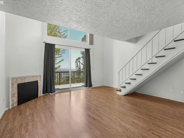 839 SW Broadway Dr, Unit 74, Portland, OR 97201 | MLS #107145 | Compass
