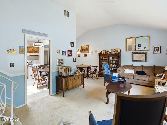 839 Regency Court