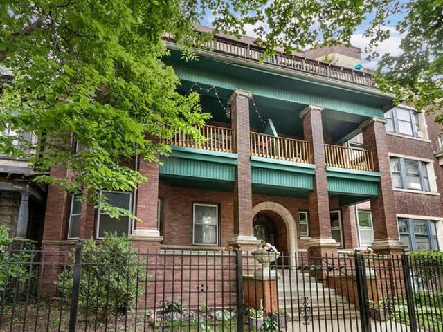 839 W Lakeside Pl Apt 2W, Chicago, IL 60640