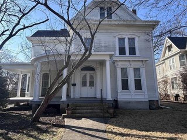 839 W State St, Jacksonville, IL 62650