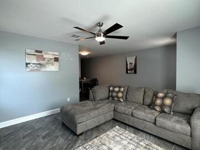 839 Trinity St, Unit 2