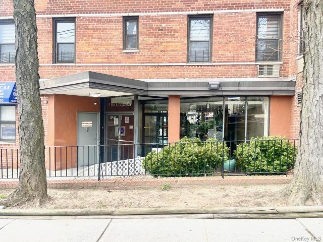 87 46 Chelsea Street, Unit 3J | Compass