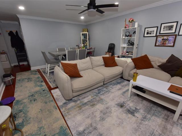 87 50 Street B74