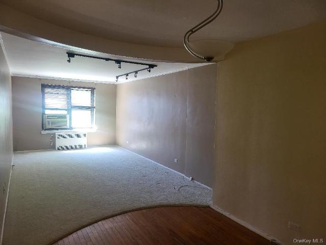 87 56 Francis Lewis Boulevard B62
