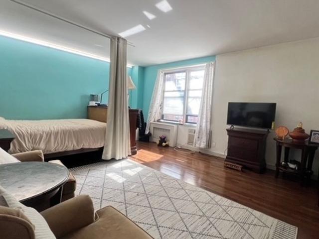 87 10 51st Avenue, Unit 4N