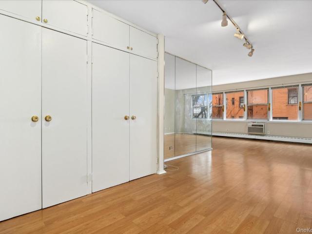87 15 th Street 4B