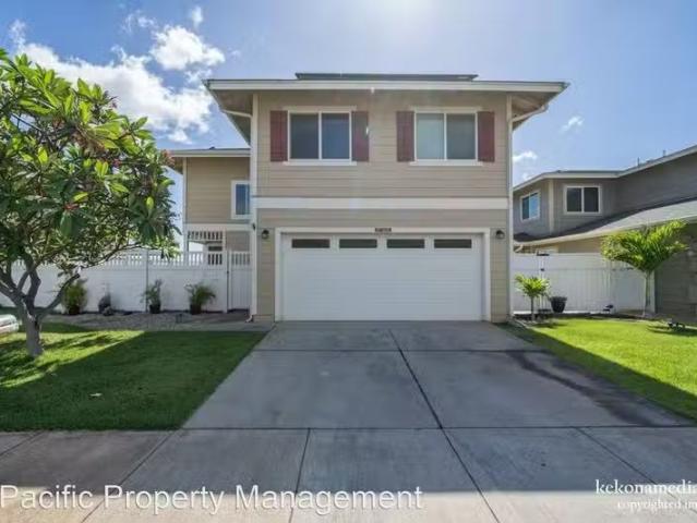 87 1601 Mokila St. 87 1601 Mokila St