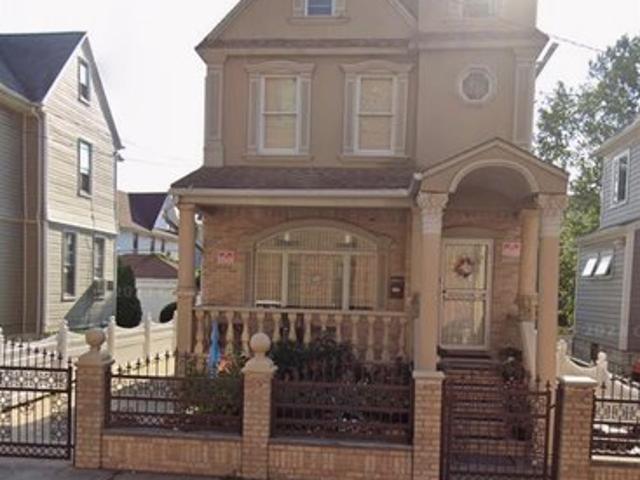 87 34 St, Richmond Hill, NY 11418
