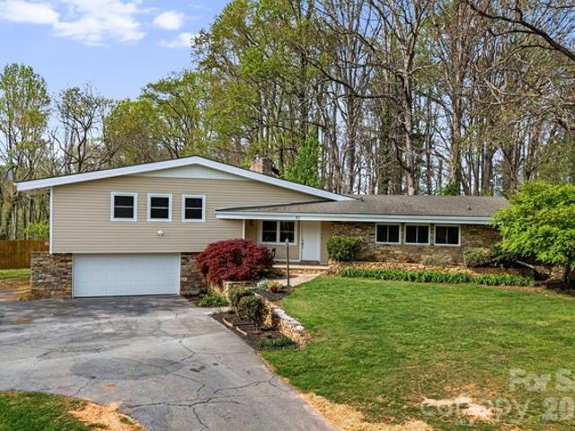 87 W Oakview Rd, Asheville, NC 28806