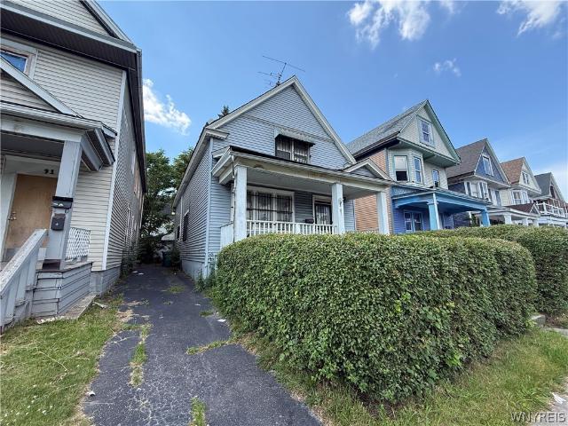 87 Walden Avenue