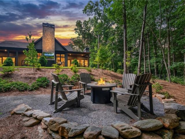 87 Whisper Place
