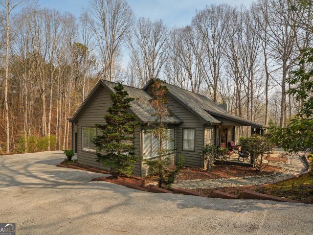 87 woodglen court
