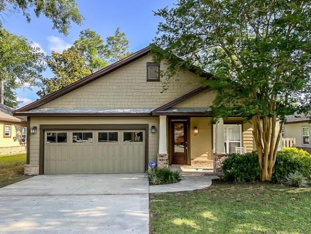 87 Benton Blvd, Freeport, FL 32439