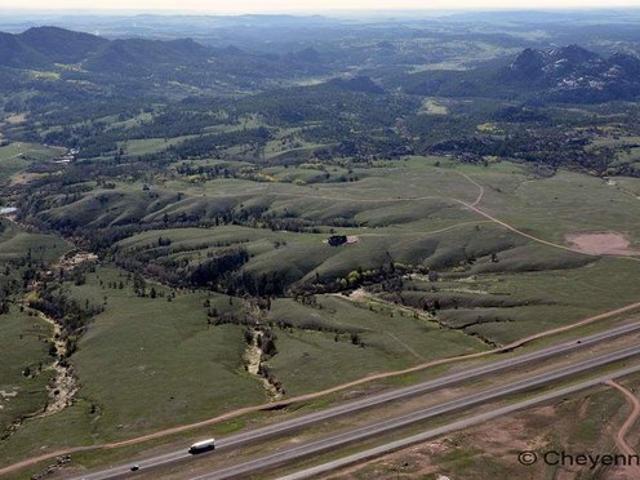 87 Bitterroot Rd, Buford, WY 82052