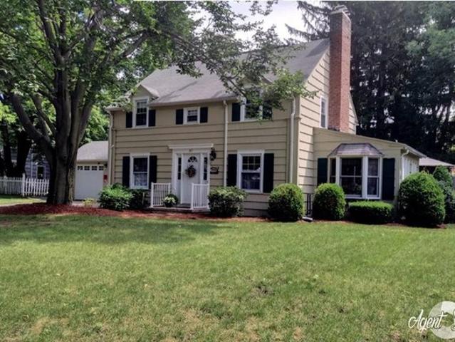 87 Bridle Path Rd, Springfield, MA 01118