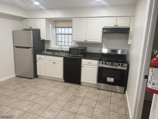 87 Chadwick Ave # 1