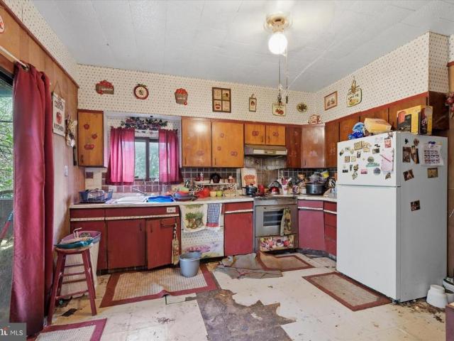 87 Christian Hollow Road