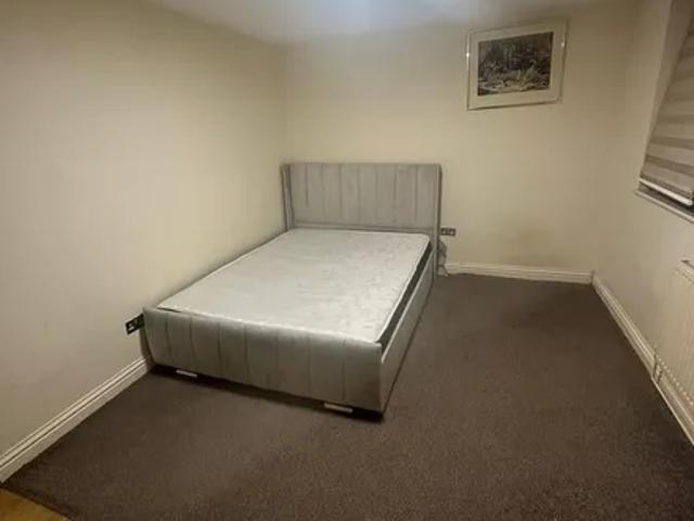 87 Commonside East, London, CR4 2QB, United Kingdom | Room for rent #116538993 | Rentberry