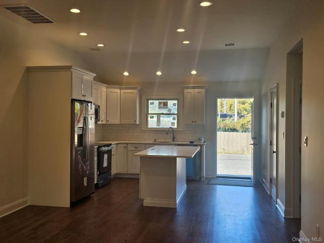 87 Community Road