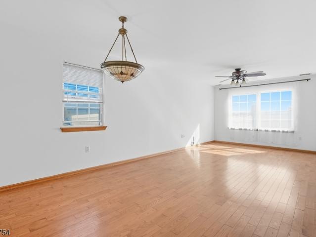 87 Cottage St