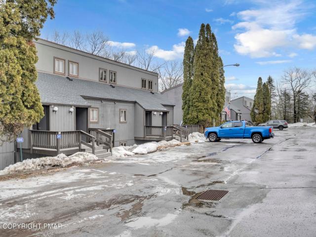 87 Cross Country Lane