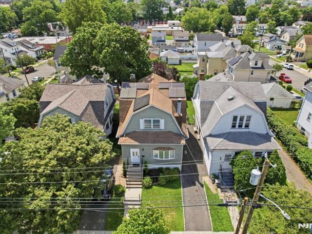 87 Curie Avenue