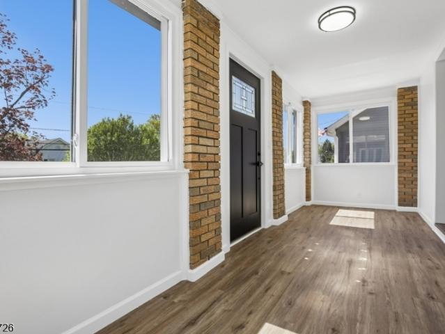 87 Edison Ave