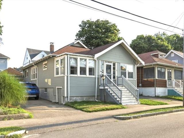 87 Edwin St, Quincy, MA 02171