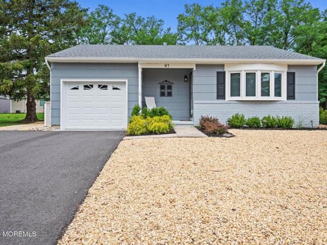 87 Eton Rd, Toms River, NJ 08757