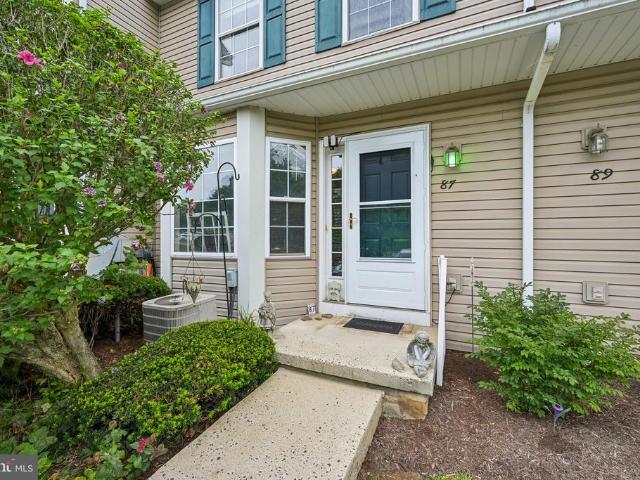 87 Horseshoe Drive