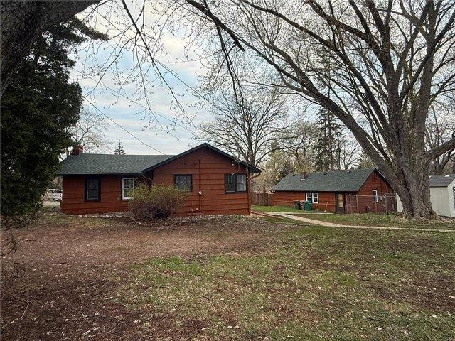 87 Juniper St, Mahtomedi, MN 55115