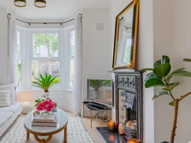 87 Listria Park, London, N16 5SP, United Kingdom | 4 bed townhouse for rent #167782142 | Rentberry