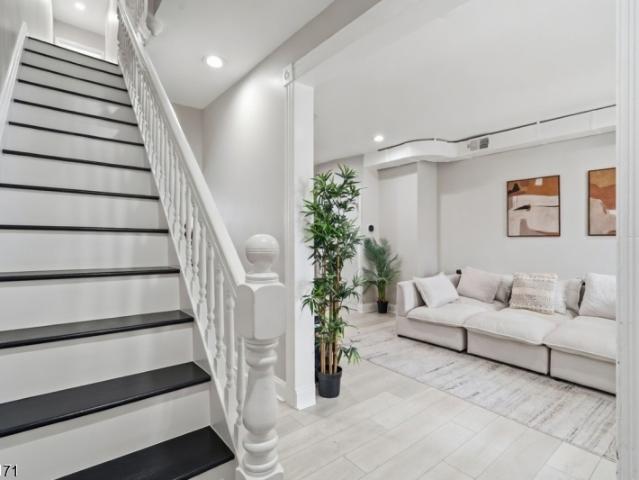 87 Madison Ave