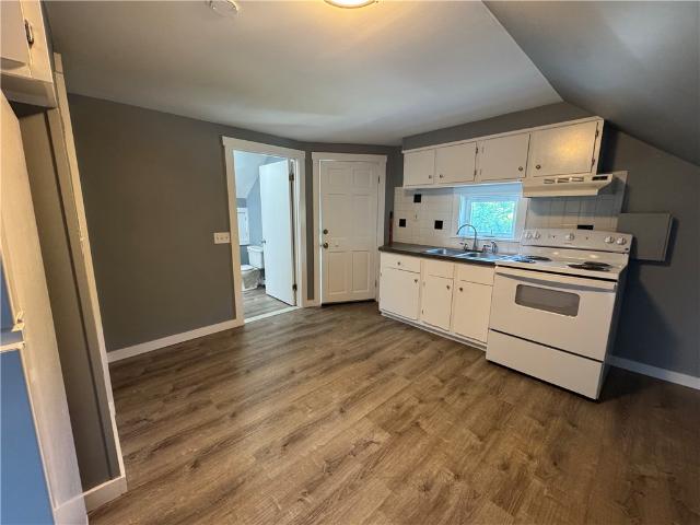87 MAPLE Avenue 3