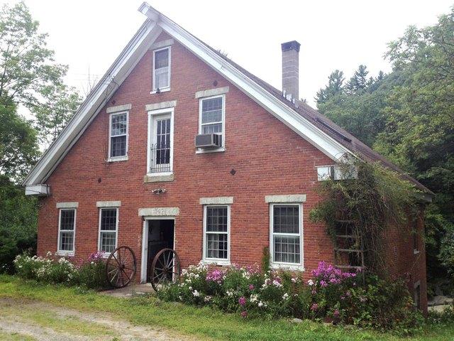 87 Mechanic St, Alstead, NH 03602