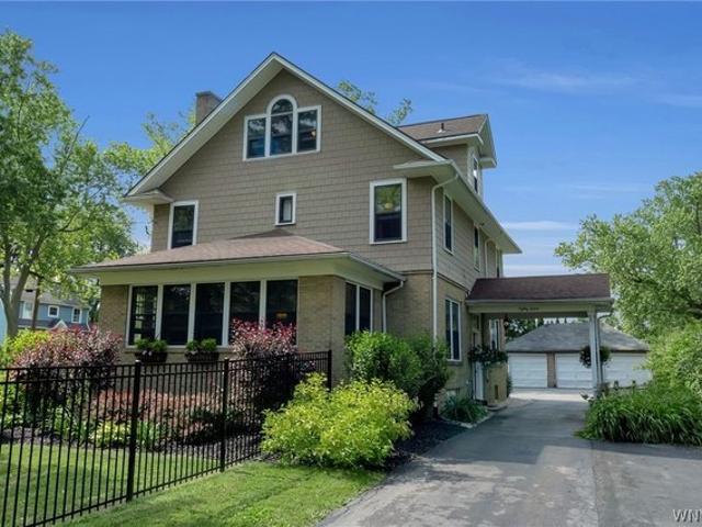 87 Newton Rd, Hamburg, NY 14075