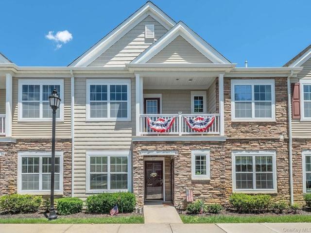 87 Paget Ln, Massapequa, NY 11758