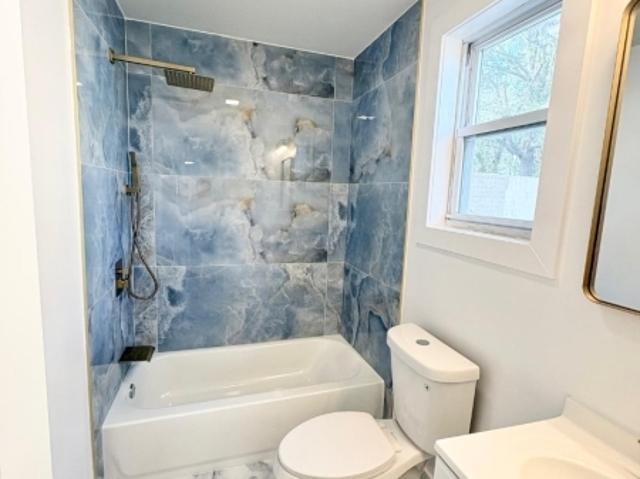 87 Pine Grove Ter