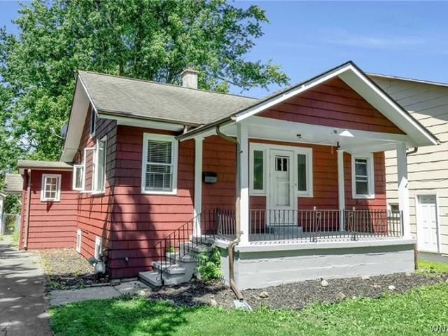 87 Richfield Rd, Williamsville, NY 14221