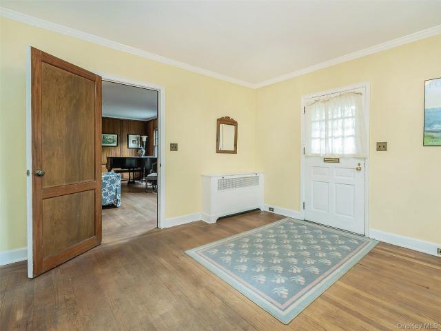 87 Robinson Avenue